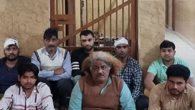 Baghpat Chaat fight full video, Watch the iconic UP street fight