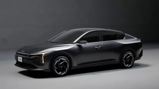 Kia premium sedan K4 revealed